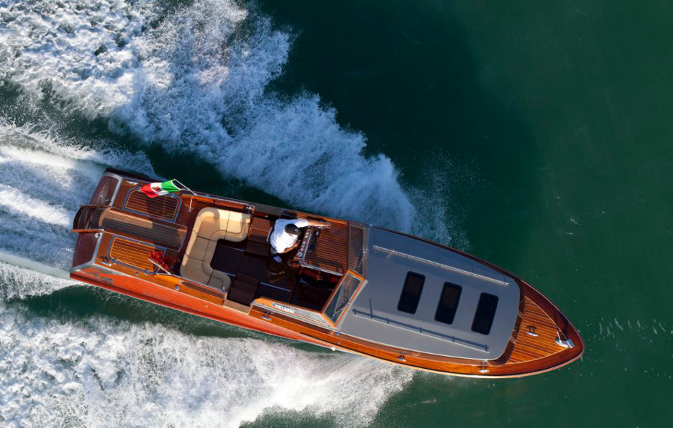 Presidential - Custom Built - Venetian Wooden Boats and High teach